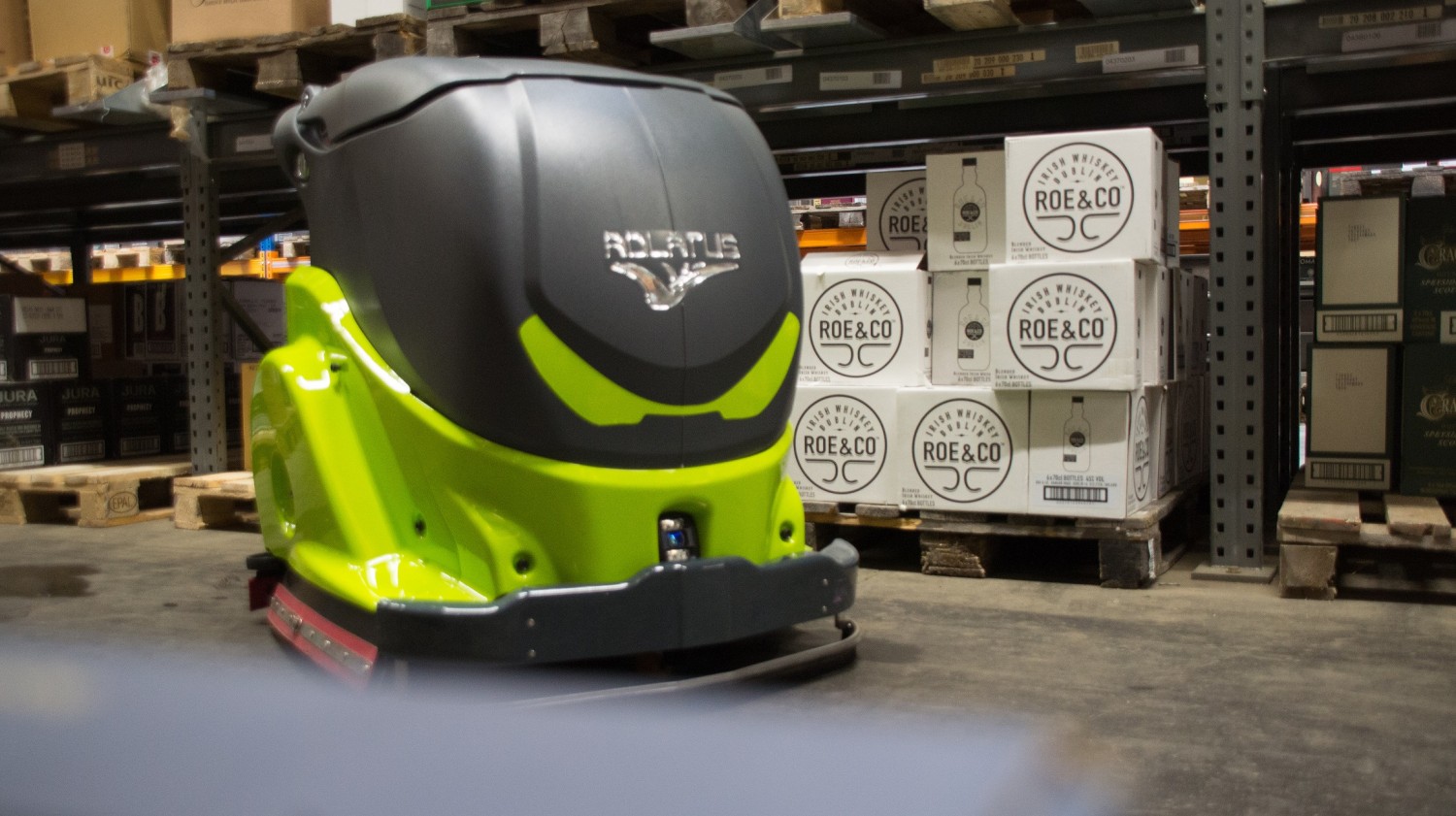 Autonomous cleaning machines ADLATUS ROBOTICS - STAMH LTD